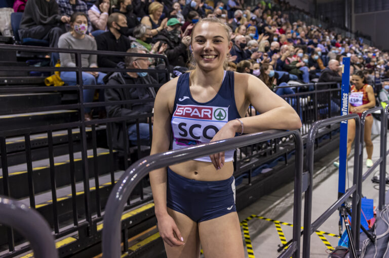 Record-breaker! Alisha Rees 11.39 run takes down Women's 100m mark ...