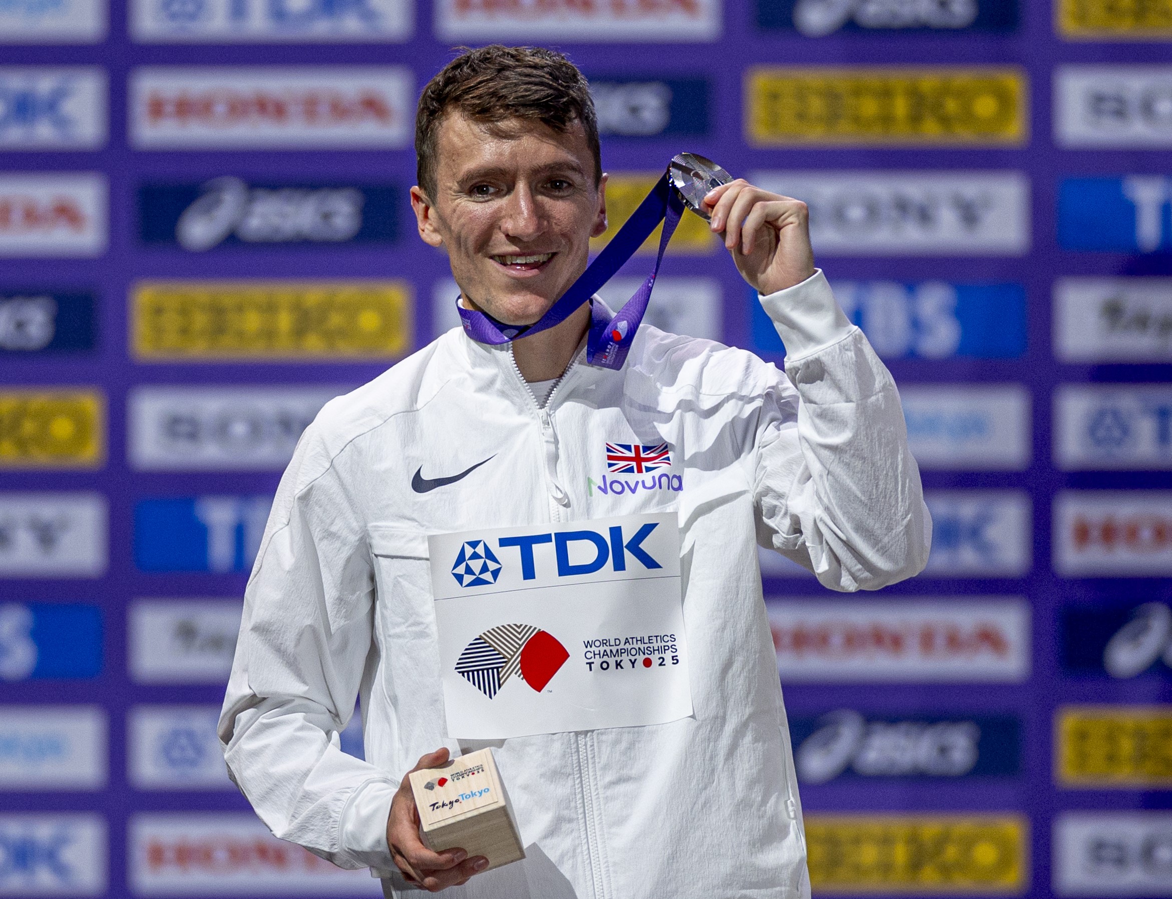 From Gold Coast to World silver: Jake wins Medal No 6 . . . seven years ...